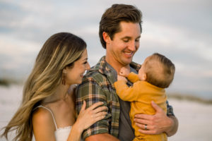 Sunset Pensacola Beach Family Photoshoot - jordanwestphoto.com